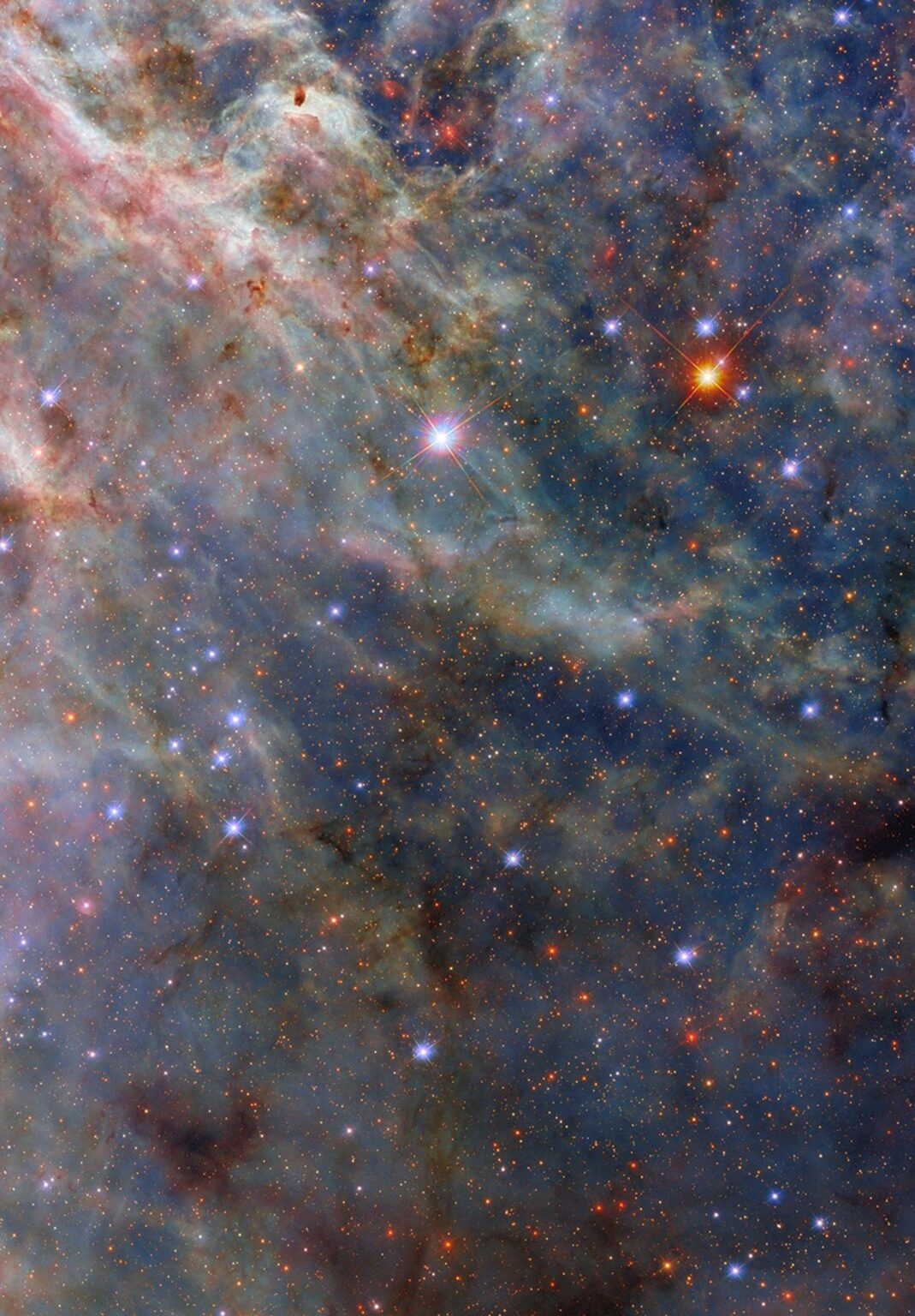 Hubble, Tarantula Nebula'nın yıldız oluşturan bulutlarında karmaşık ...